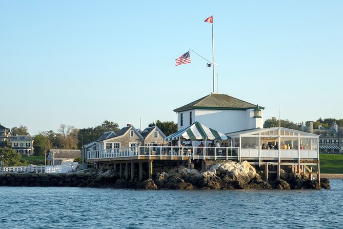 Lighthouse and Mimosa Cruise of Narragansett Bay from Newport - The Experience on Board