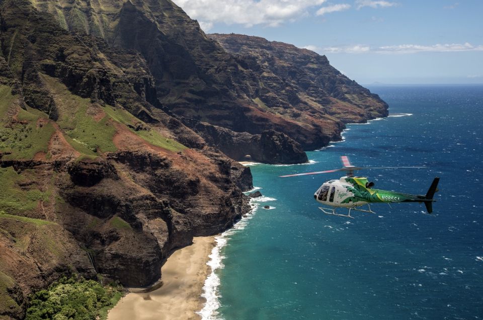 Lihue: Deluxe Waterfall Safari Helicopter Tour - Why Travelers Love This Tour