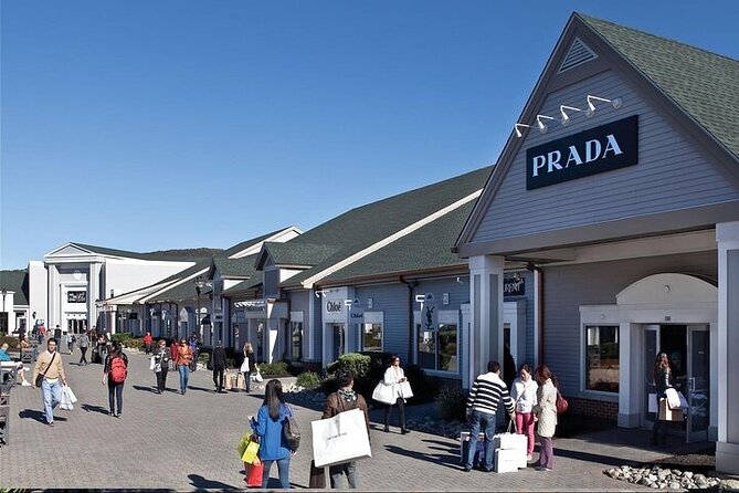 Limo Tour NYC to Woodbury Common Premium Outlets - The Experience: What to Expect From Start to Finish
