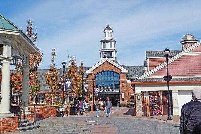 Limo Tour NYC to Woodbury Common Premium Outlets - FAQs