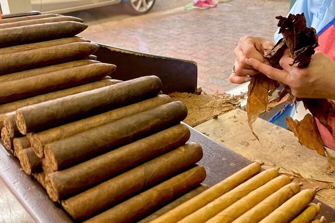 Little Havana Walking Tour for History Buffs - Group Size, Duration, and Accessibility