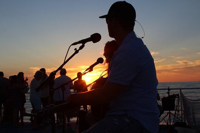 Live Music Sunset Sail with Drinks Included - Who Should Book This Experience?
