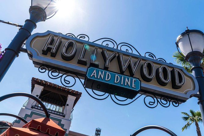 Long Beach private transfer to or from Universal Studios. - The Sum Up
