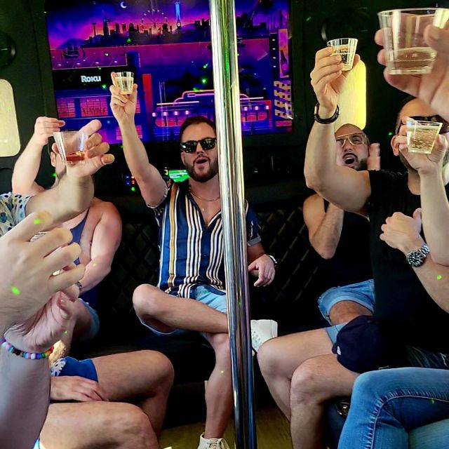Los Angeles - Gay Sightseeing Booze Bus Tour - Key Points
