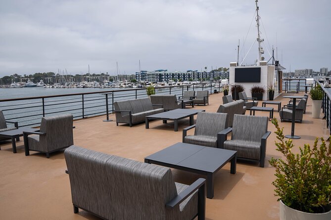 Los Angeles Premier Dinner Cruise from Marina del Rey - FAQs  