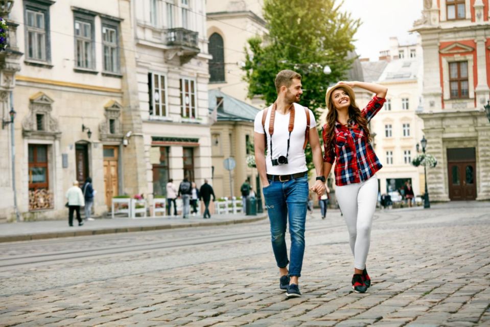 Love Struck Strolls: Ithacas Romantic Walk - Key Points