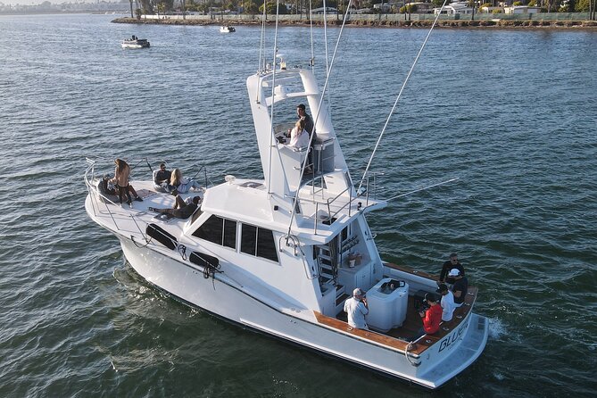 Luxury Bay or Sunset Yacht Cruise in San Diego - Key Points