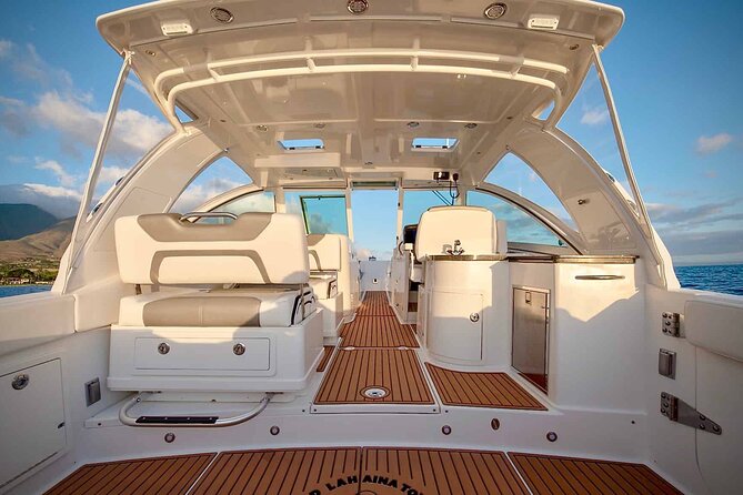Luxury Private Charter aboard Phoenix II - 6 Passengers Max - Key Points