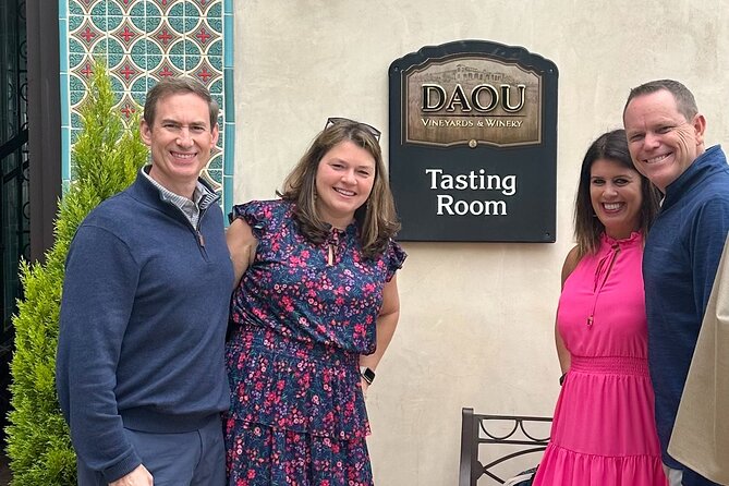 Luxury Wine Tasting in Paso Robles with Pour Decisions - An In-Depth Look at the Experience