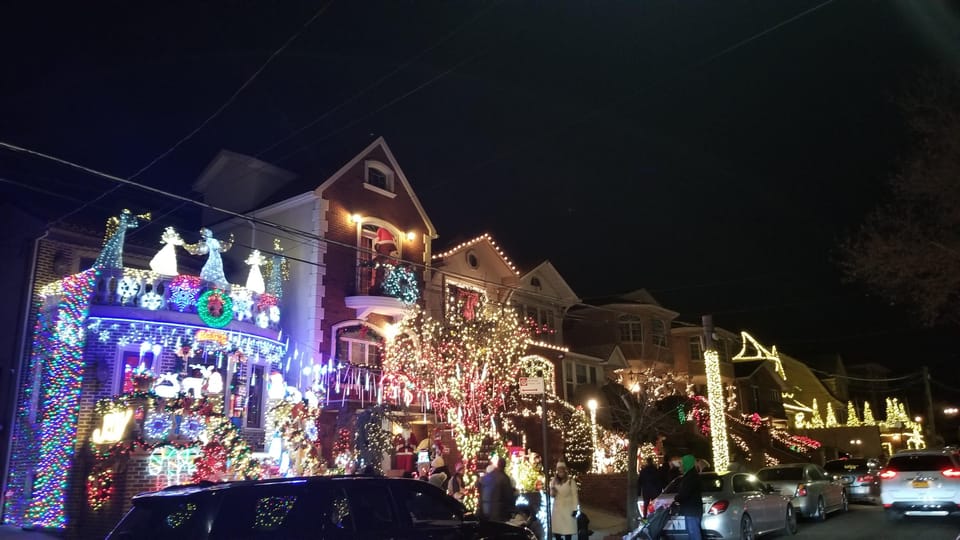 Magnificent Christmas Lights Tour of Dyker Heights Brooklyn - FAQ