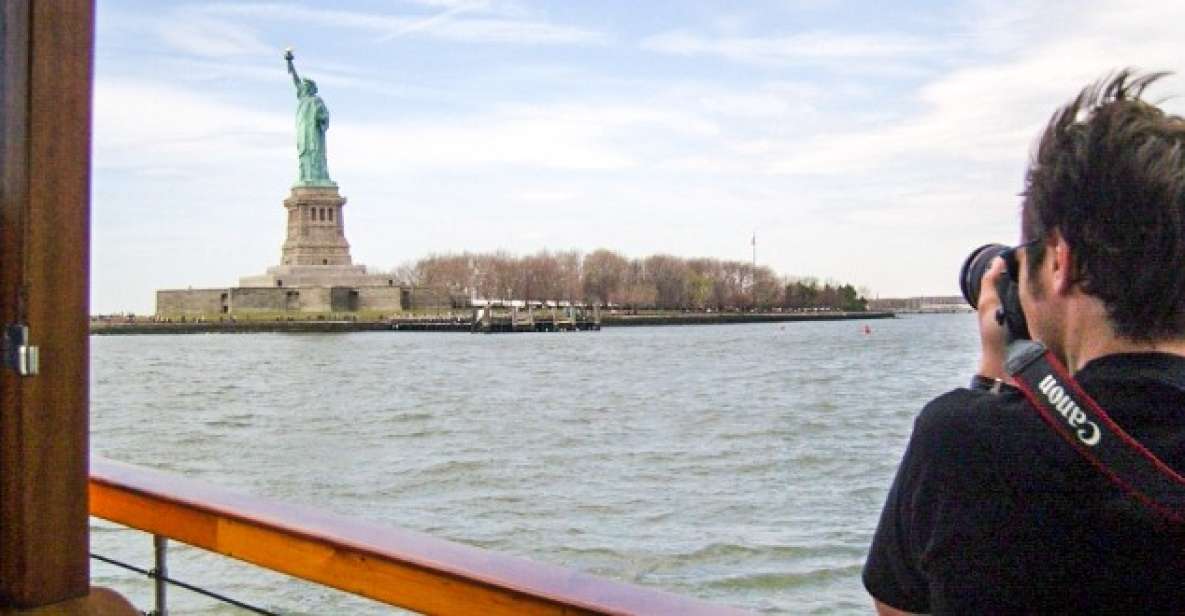 Manhattan: Statue and Skyline Cruise Aboard a Luxury Yacht - FAQ