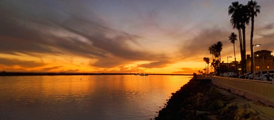 Marina Del Rey: A Romantic Boat Cruise with Sushi & Wine - Key Points