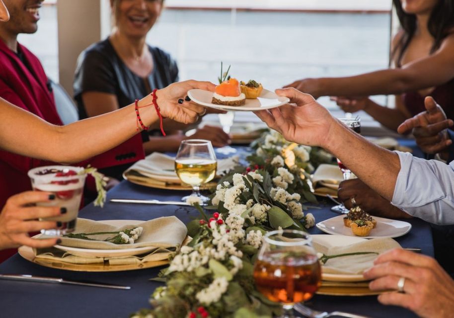 Marina Del Rey: Christmas Day Buffet Brunch or Dinner Cruise - Practical Tips for Booking and Enjoying