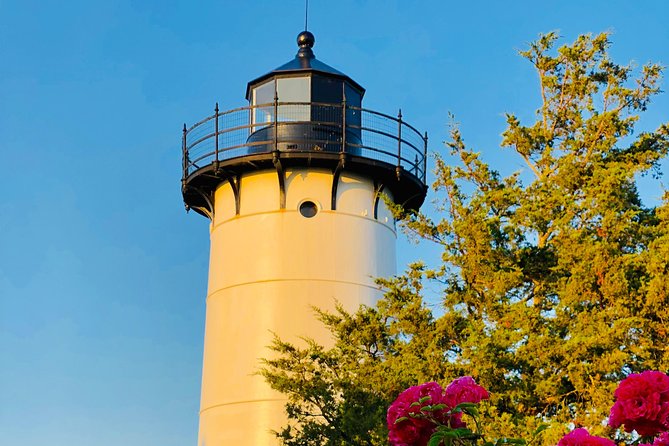 Martha's Vineyard Tours Private and Fun! - Key Points
