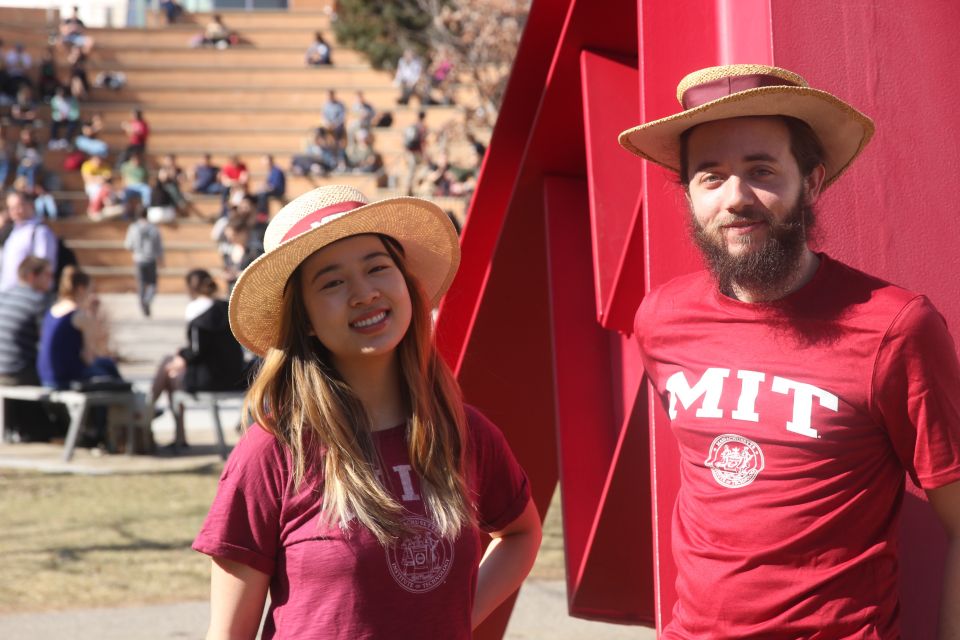 Massachusetts Institute of Technology Public Tour - An Honest Look at the MIT Public Tour
