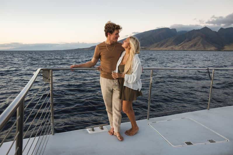 Maui: Luxury Catamaran Alii Kai Royal Sunset Dinner Cruise - Cheers to the Sunset: The Open Bar Experience  