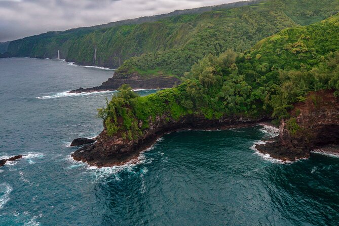 Maui & Molokai Spectacular with Exclusive Landing Helicopter Tour - Pricing and Value