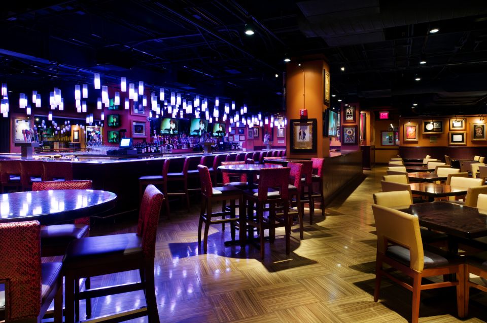 Meal at Hard Rock Cafe New York Times Square - Is This Experience Worth the Price?
