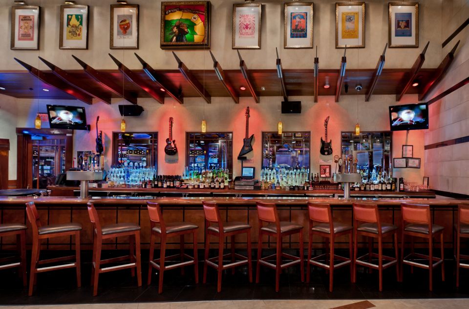 Meal at the Hard Rock Cafe Hollywood Florida - The Hard Rock Cafe Experience in Hollywood, Florida