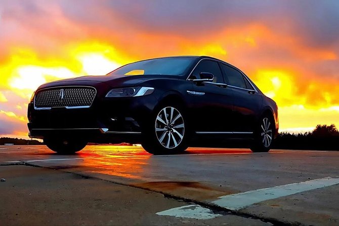 Meet and Greet Private Sedan Transfer from ORD to Downtown Chicago - The Experience at a Glance