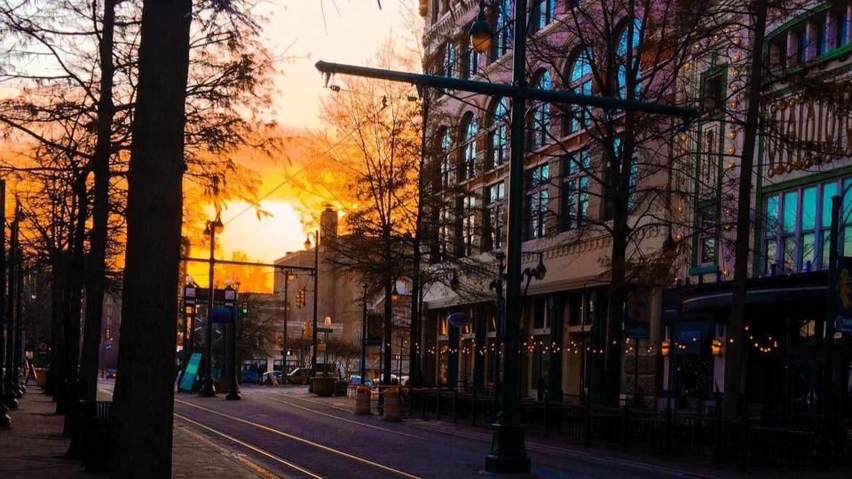 Memphis: True Crime History Bus Tour - An Inside Look at Memphis: True Crime Bus Tour