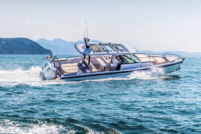 Miami Bay Discovery Private Yacht Cruise with Captain - What to Expect from Your Miami Yacht Adventure