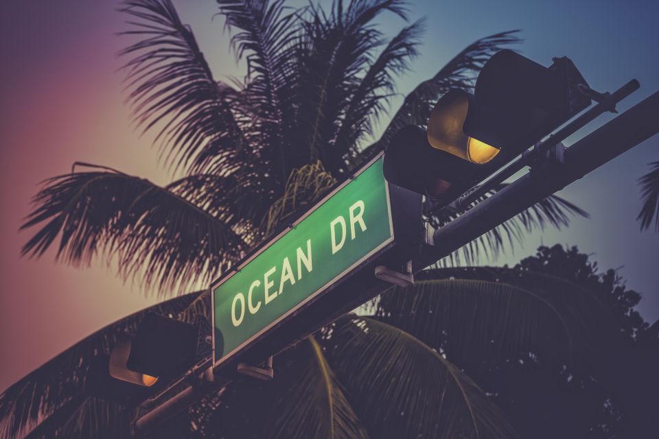 Miami Beach Bar Tour: Art Deco & Neon Lights with Historian - The Itinerary: What to Expect on the Night