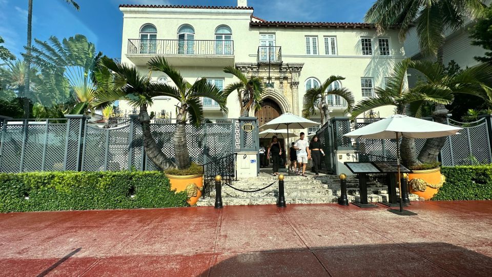 Miami: City Sightseeing and millionaire row boat tour - A Deep Dive into the Tour Experience