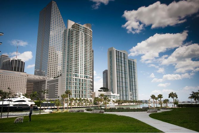 Miami City Tour and Biscayne Bay Cruise with Hotel Transportation - The Itinerary: What to Expect from Each Stop