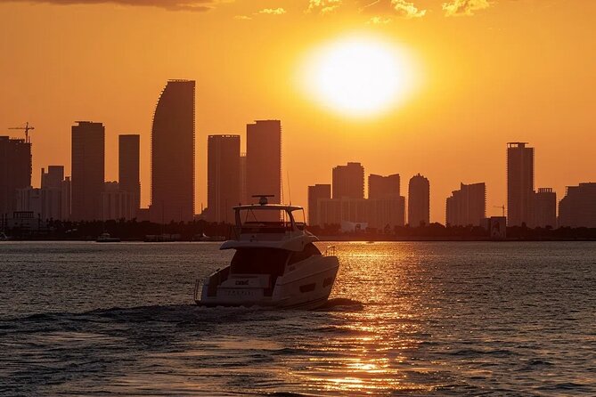 Miami Cityscape Boat Tour  Waterfront Views on Biscayne Bay - Key Points