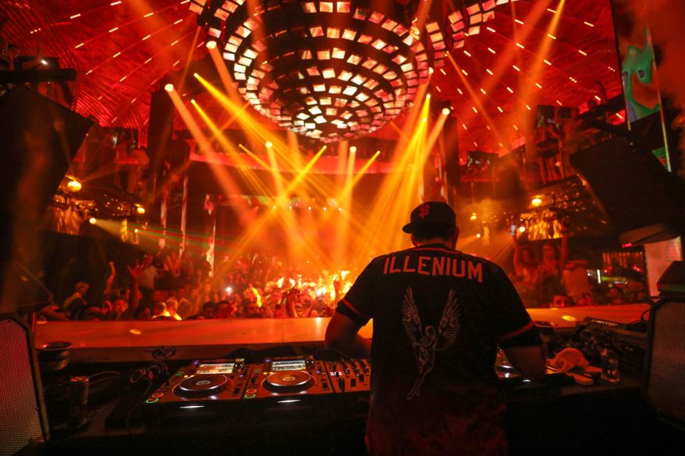 Miami: Party Bus, Club Entry, and Open Bar Night Experience - FAQ
