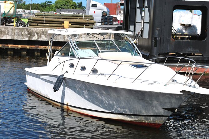 Miami Private 38 Express Cruiser Yacht with Captain - An In-Depth Review of the Miami Private 38 Express Cruiser Experience