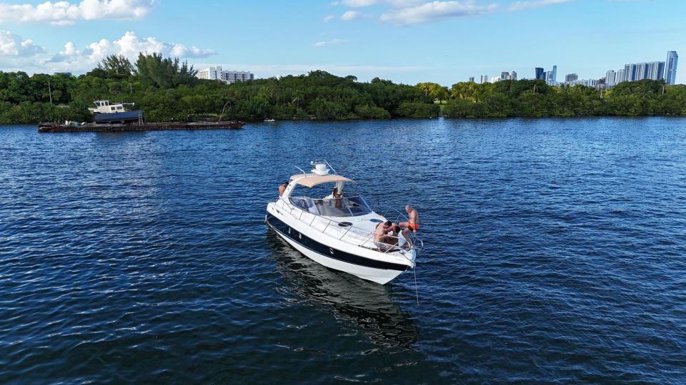 Miami: Private Yacht for up to 12 People - User Feedback