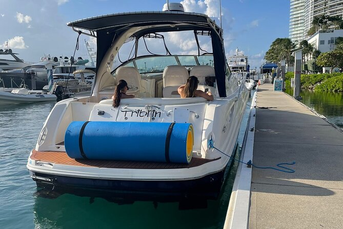 Miami Private Yacht Rental 2 to 4 hours for 12 ppl, Champagne - FAQs