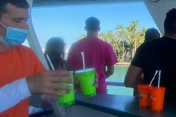 Miami Skyline: Happy Hour Cruise Music & Cash Bar - The Experience: What’s It Like Onboard?