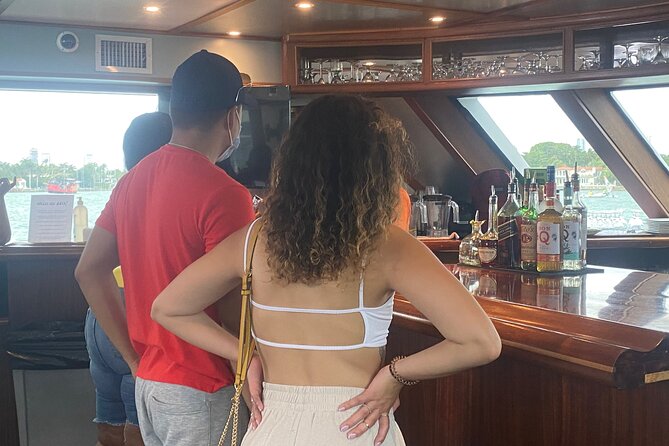 Miami Skyline: Happy Hour Cruise Music & Cash Bar - Final Thoughts