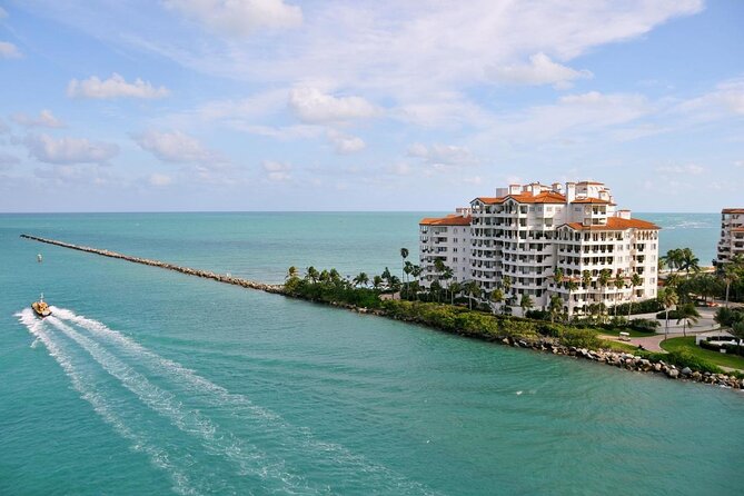 Miami Skyline Sunset Cruise with The Mojito Bar On board - Key Points