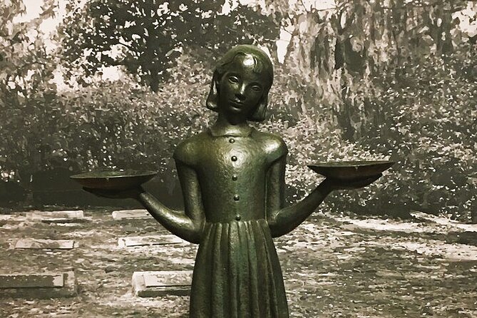 Midnight in the Garden of Good and Evil Walking Tour - Why This Tour Works for Different Types of Travelers
