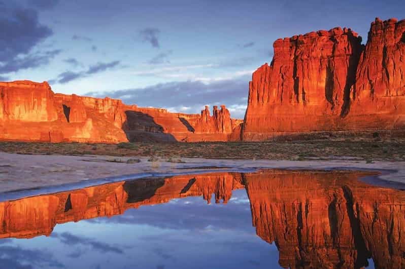 Moab: Arches National Park Morning Adventure Tour - Key Points