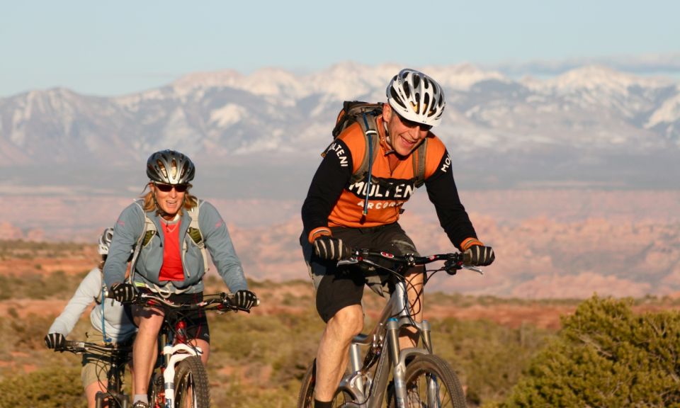 Moab: Dead Horse Point Singletrack Mountain Biking Tour - Key Points