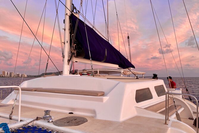 Moanas Sunset Cocktail Sail Along Oahu's Waikiki Coast - Authentic Insights from Reviewers