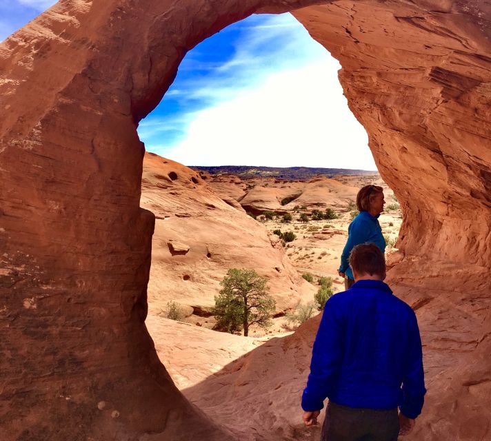 Monument Valley: 2.5-hour Mystery Valley Tour - Authentic Experiences and Unique Sights