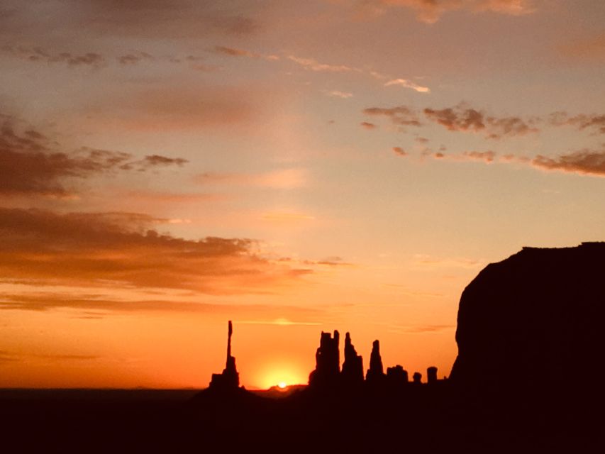 Monument Valley: 3-Hour Sunrise Tour with Navajo Guide - Is It Worth the Price?