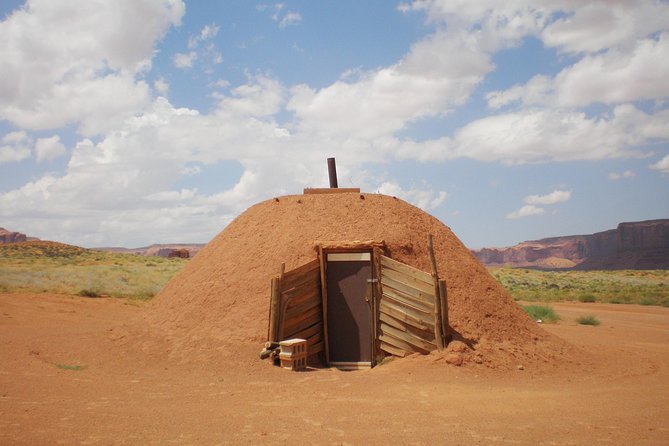 Monument Valley Hogan Overnight Experience - Exploring the Itinerary: What to Expect