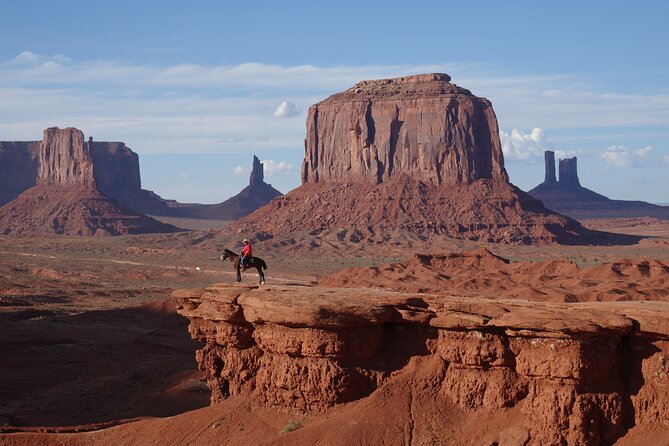 Monument Valley Hogan Overnight Experience - What Does the Tour Include?