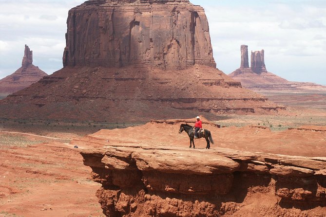 Monument Valley Tour from Flagstaff - Lunch with a View