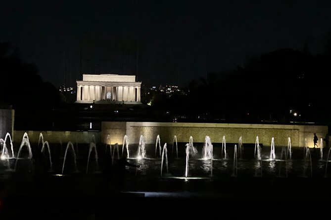 Monumental Moonlight Private Guided Bus Tour in Washington - Why Choose the Monumental Moonlight Private Guided Bus Tour?