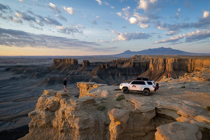 Moonscape Overlook and Factory Butte Offroad Tour - The Guides and Experience Quality