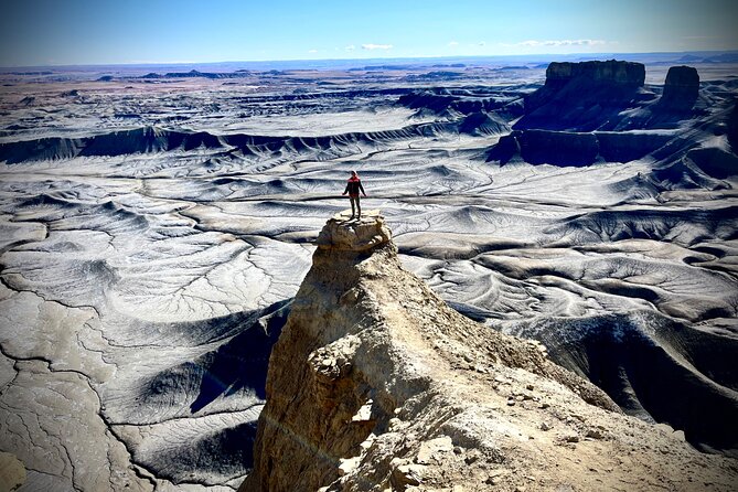 Moonscape Overlook Factory Butte and Bentonite Hills - FAQs