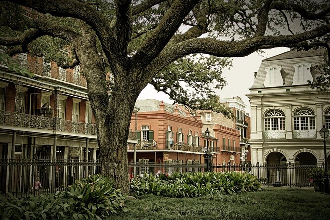 Mystique of the Lower French Quarter - Exploring the Lower French Quarter: An In-Depth Look